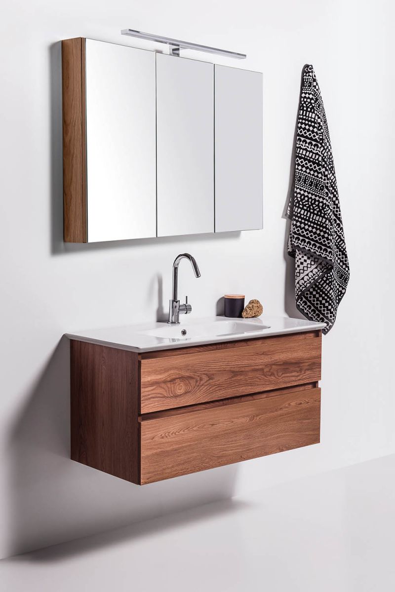 Mirror Unit 900 – 3 Doors, 6 Shelves • Bath Co